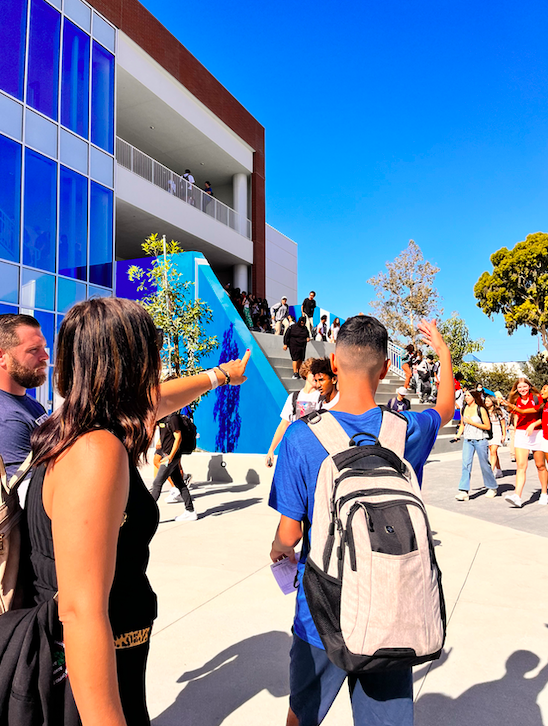 Los Al Unified starts school year; LAHS students attend class in new ...