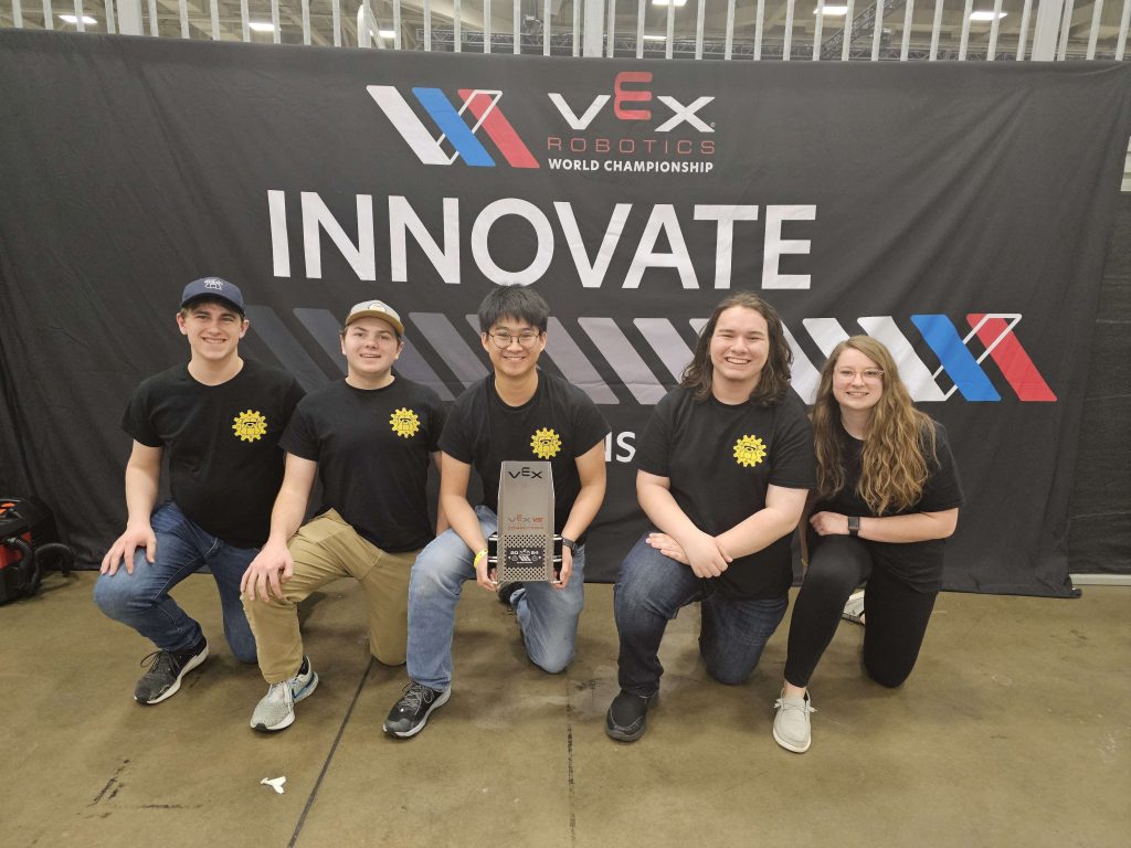 Nathan Nguyen, of Cypress, wins “Build Award” at Kettering University ...